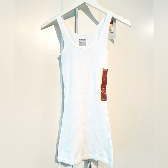 Mossimo Supply Co. | Tops | Nwt Mossimo Supply Co Xs White Long Tank ...